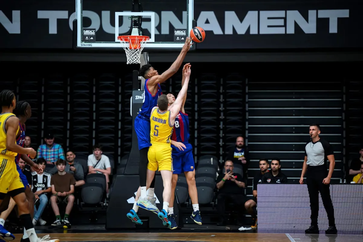 Le phénomène Mohamed Dabone, 2,08 m à 12 ans : 26 d'évaluation en 13 ...