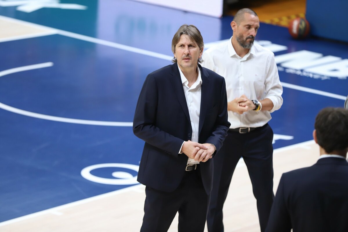 Les Metropolitans 92 se séparent de Laurent Foirest ! - BeBasket