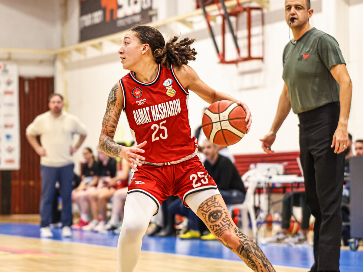Chelsea Mitchell remplume l'ASVEL, qui officialise le départ de Gabby ...