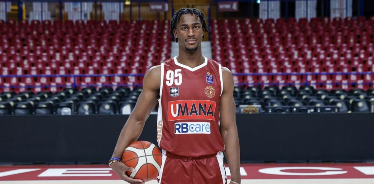 Adam Mokoka de retour en Europe, en Roumanie - BeBasket
