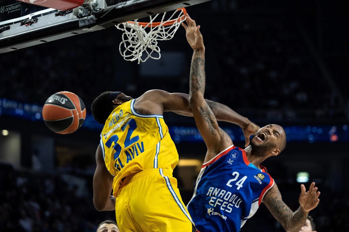 Mathias Lessort et Amath M’Baye dans le Top 10 des dunks de mars en EuroLeague - BeBasket