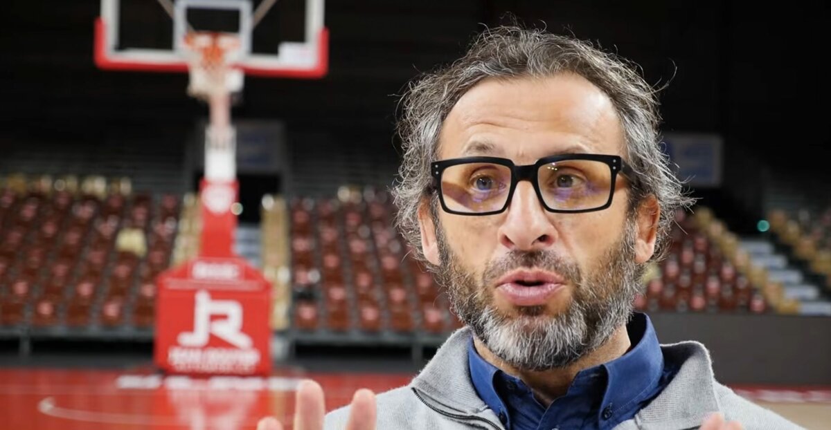 [Vidéo] Le super entretien d'Antoine Rigaudeau avec Skweek - BeBasket