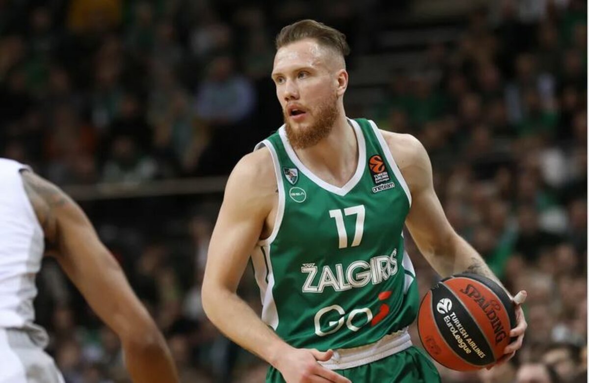 Ignas Brazdeikis officiellement à l'Olympiakos - BeBasket