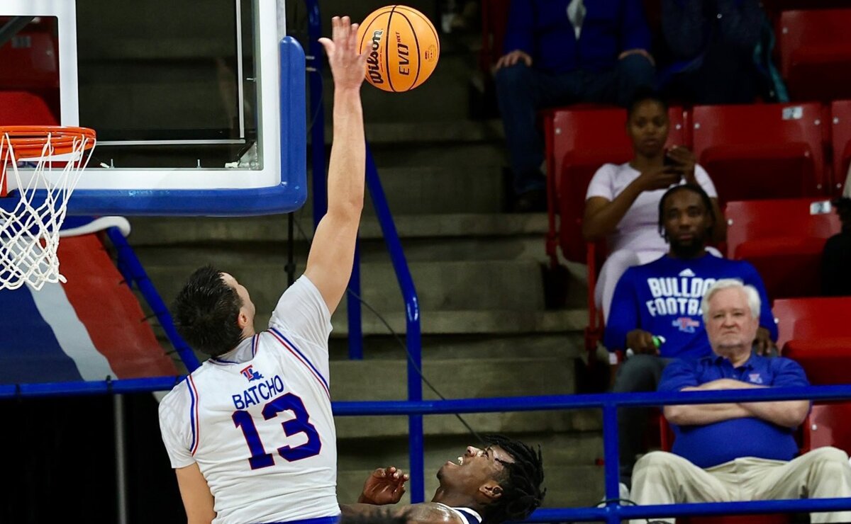 Daniel Batcho tout proche du triple-double - BeBasket