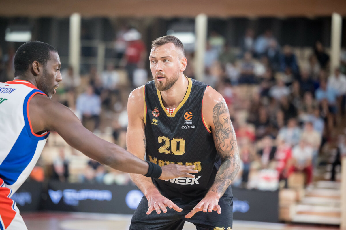 [Vidéo] Un jour dans la vie de Donatas Motiejunas - BeBasket