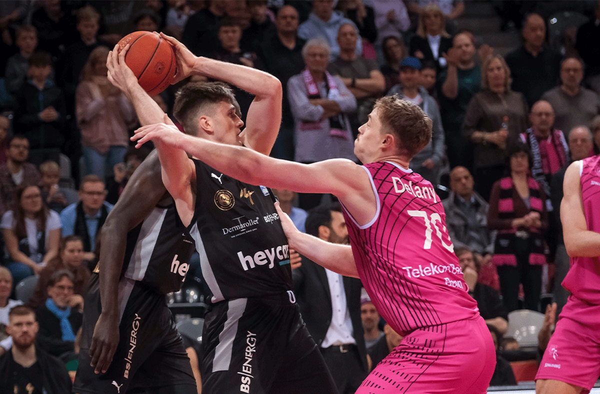 Dustin Sleva continue de se régaler en Allemagne ; 31 points ce jeudi ...