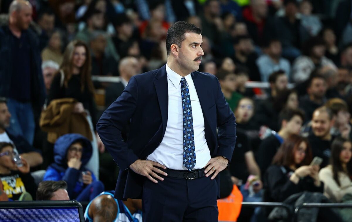 Erdem Can remplace Ergin Ataman en tant que coach de l'Anadolu Efes - BeBasket