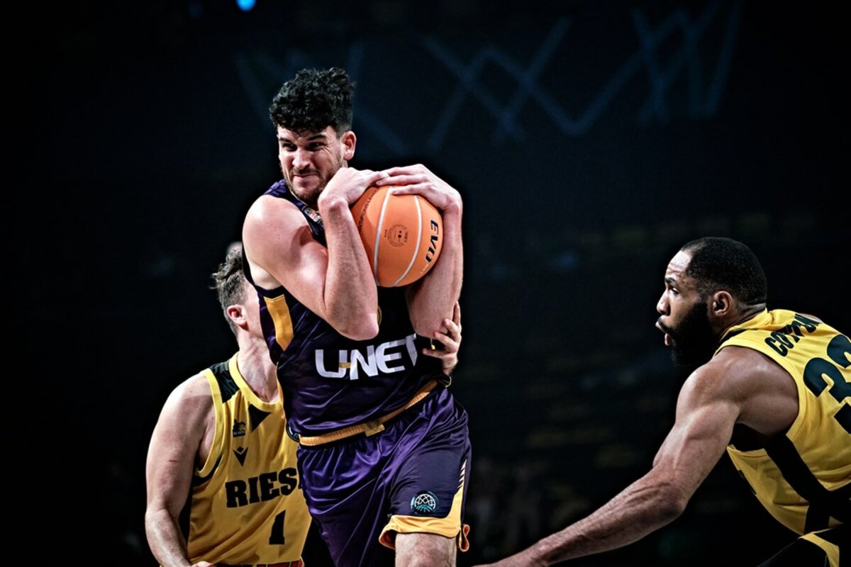 Frédéric Bourdillon à l'entraînement de l'Hapoel Tel-Aviv, avant d'y ...