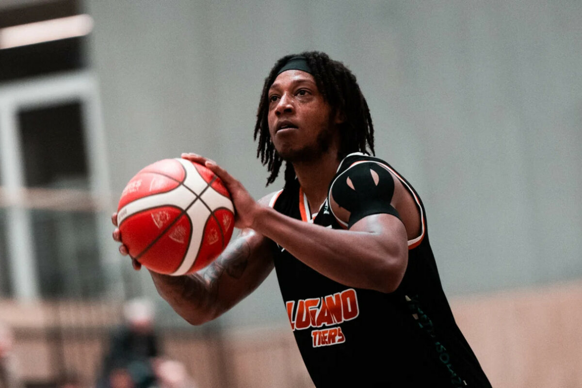 Roanne a tenté Dee Spencer pour finalement engager Isaiah Ross - BeBasket