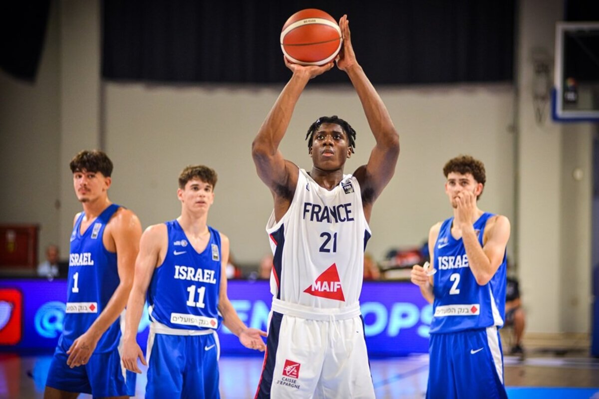 L’équipe de France U18 bat Israël et jouera la première place de sa ...