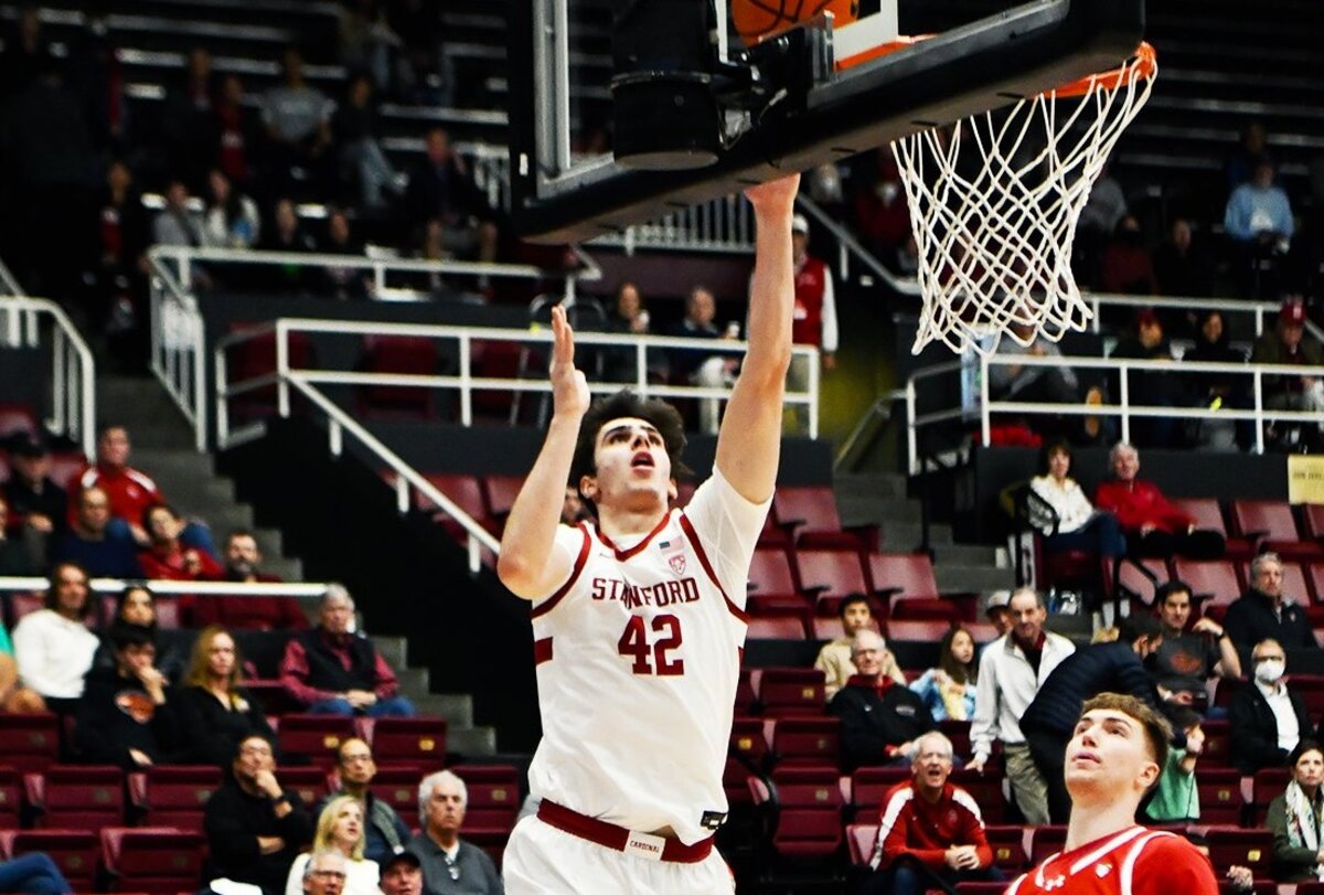Maxime Raynaud en démonstration face aux Utah Utes - BeBasket