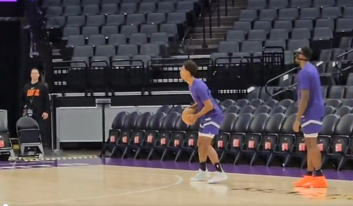 Complimenté par Frank Vogel et Devin Booker, Théo Maledon s’acclimate ...