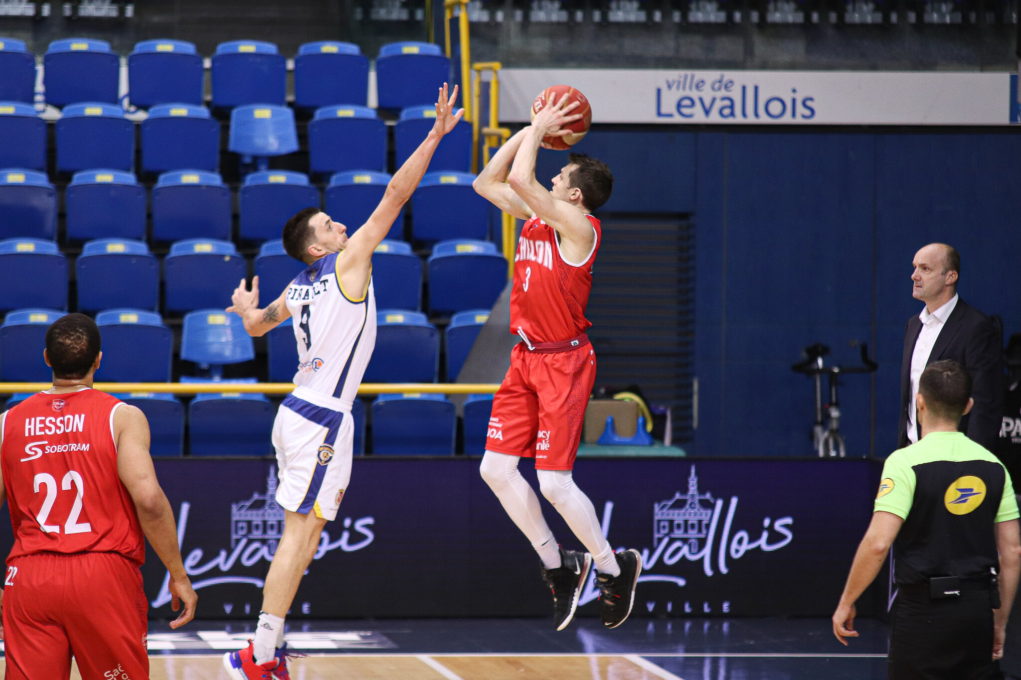 L'Élan Béarnais rapatrie Garrett Sim - BeBasket