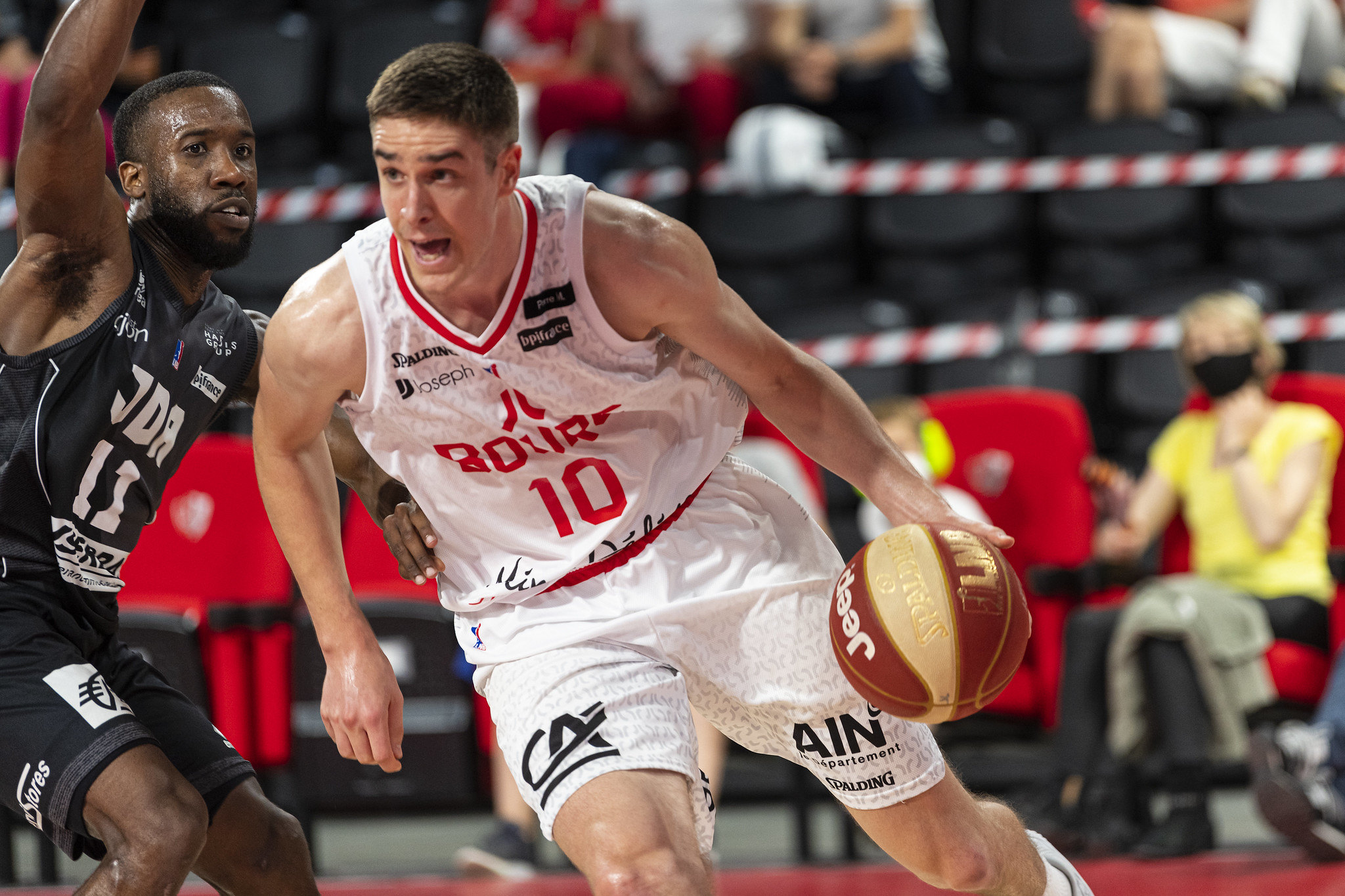 Luka Asceric à la relance à Evreux - BeBasket