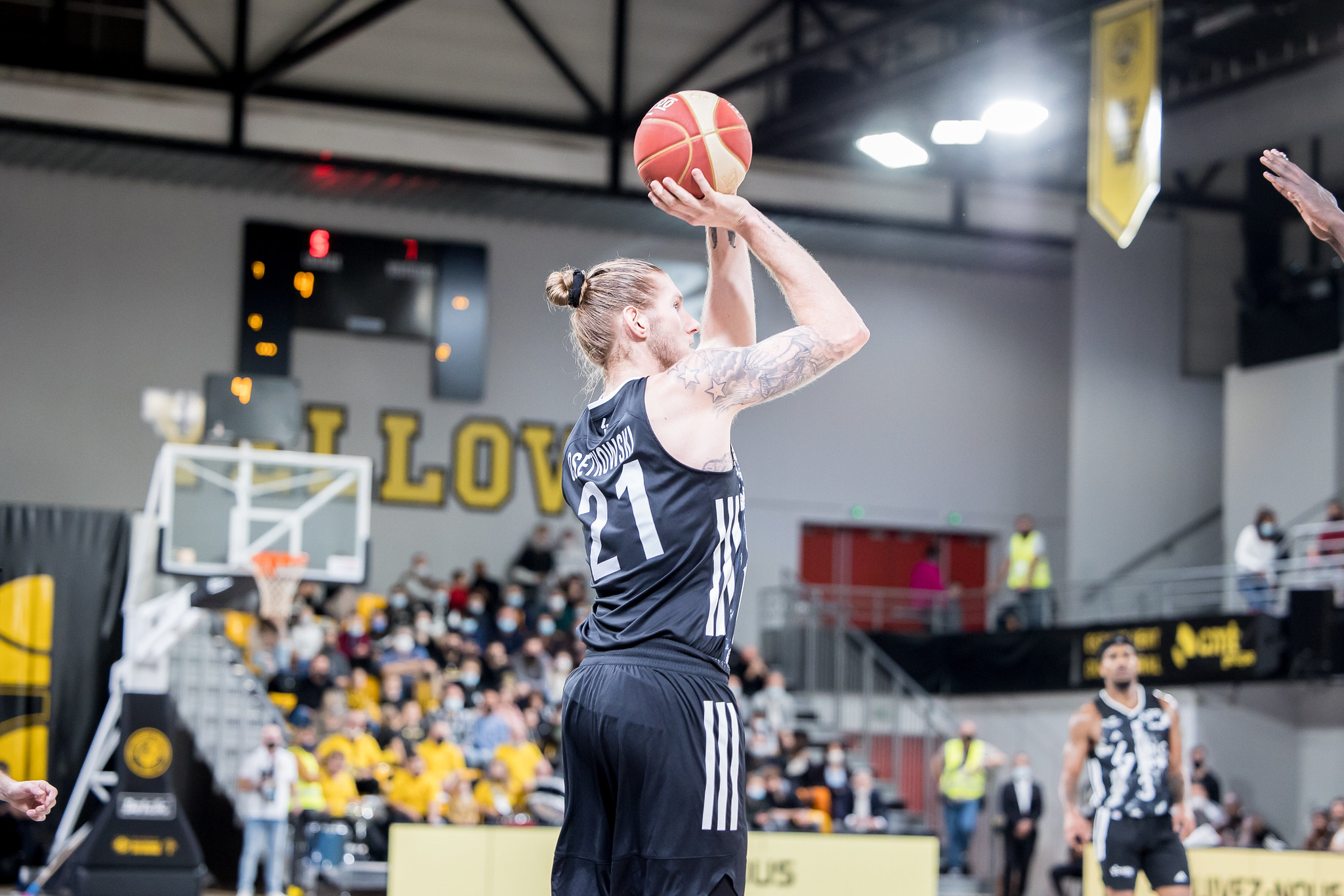 Officiel : Dylan Osetkowski quitte l'ASVEL - BeBasket