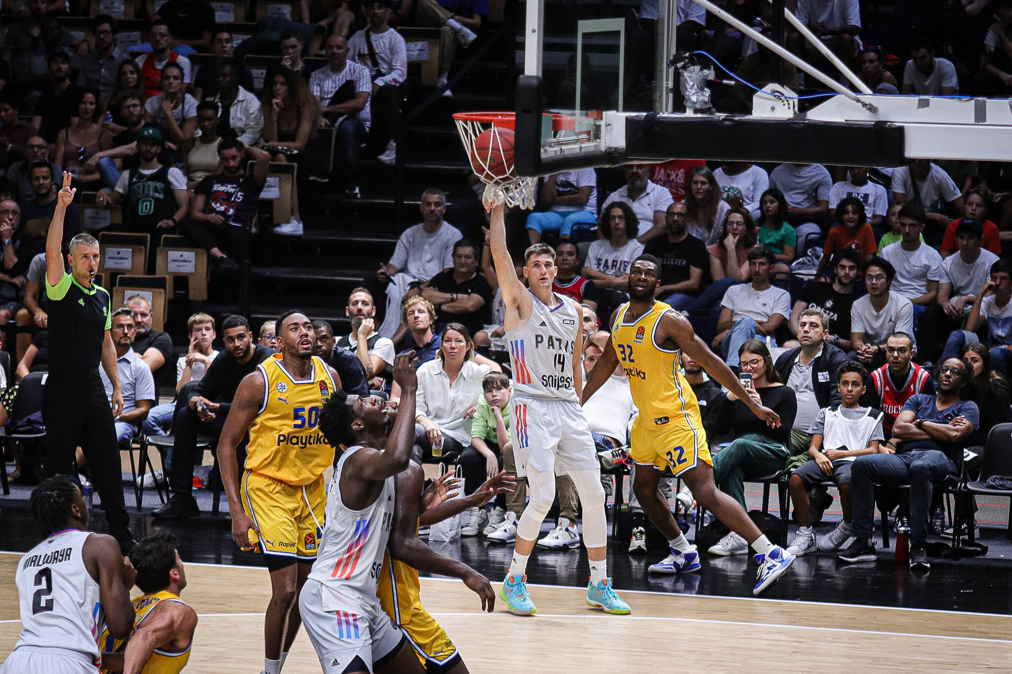 Paris envoie Dustin Sleva en Allemagne - BeBasket