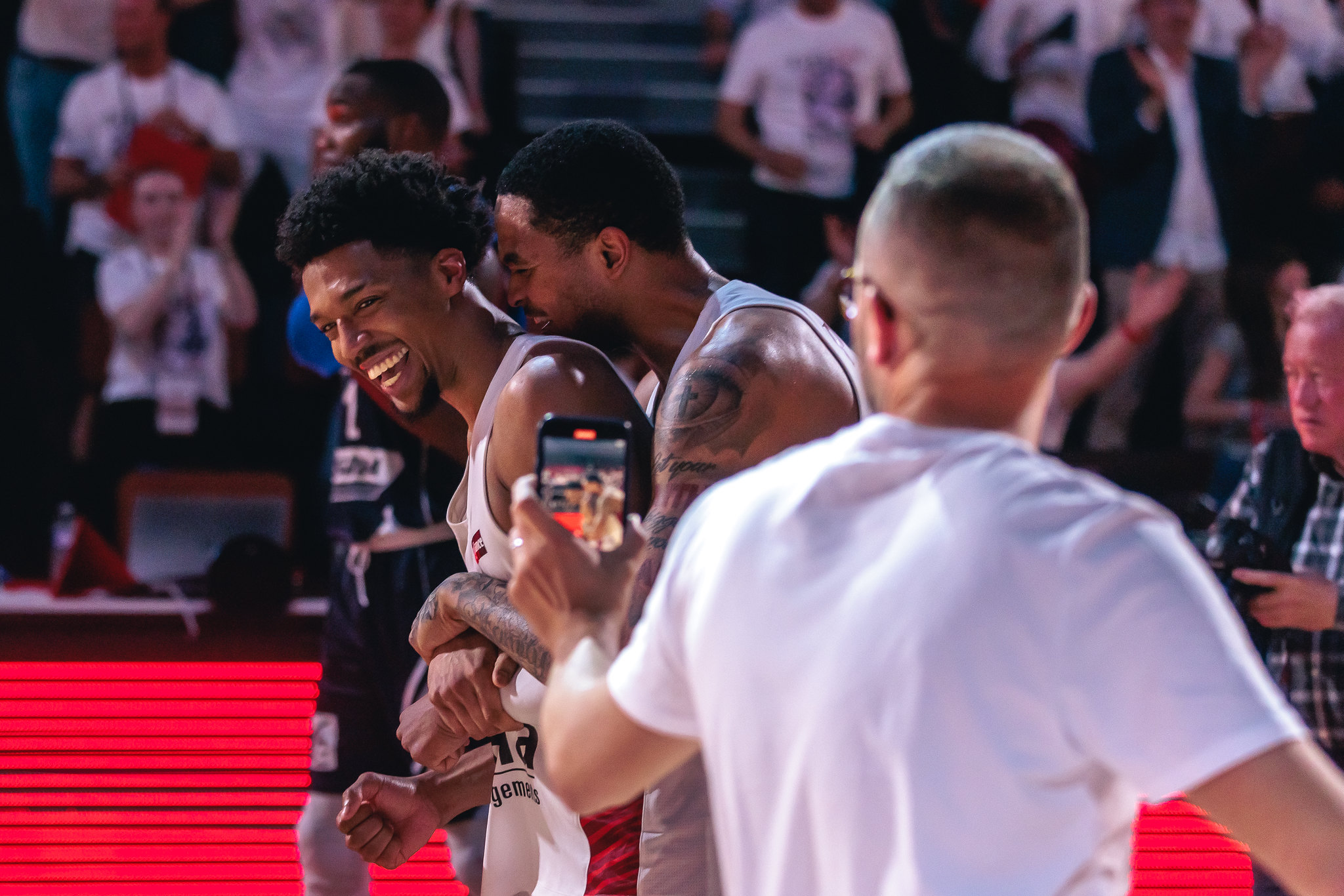 Jordan Floyd envoie la JL Bourg en demi-finale ! - BeBasket