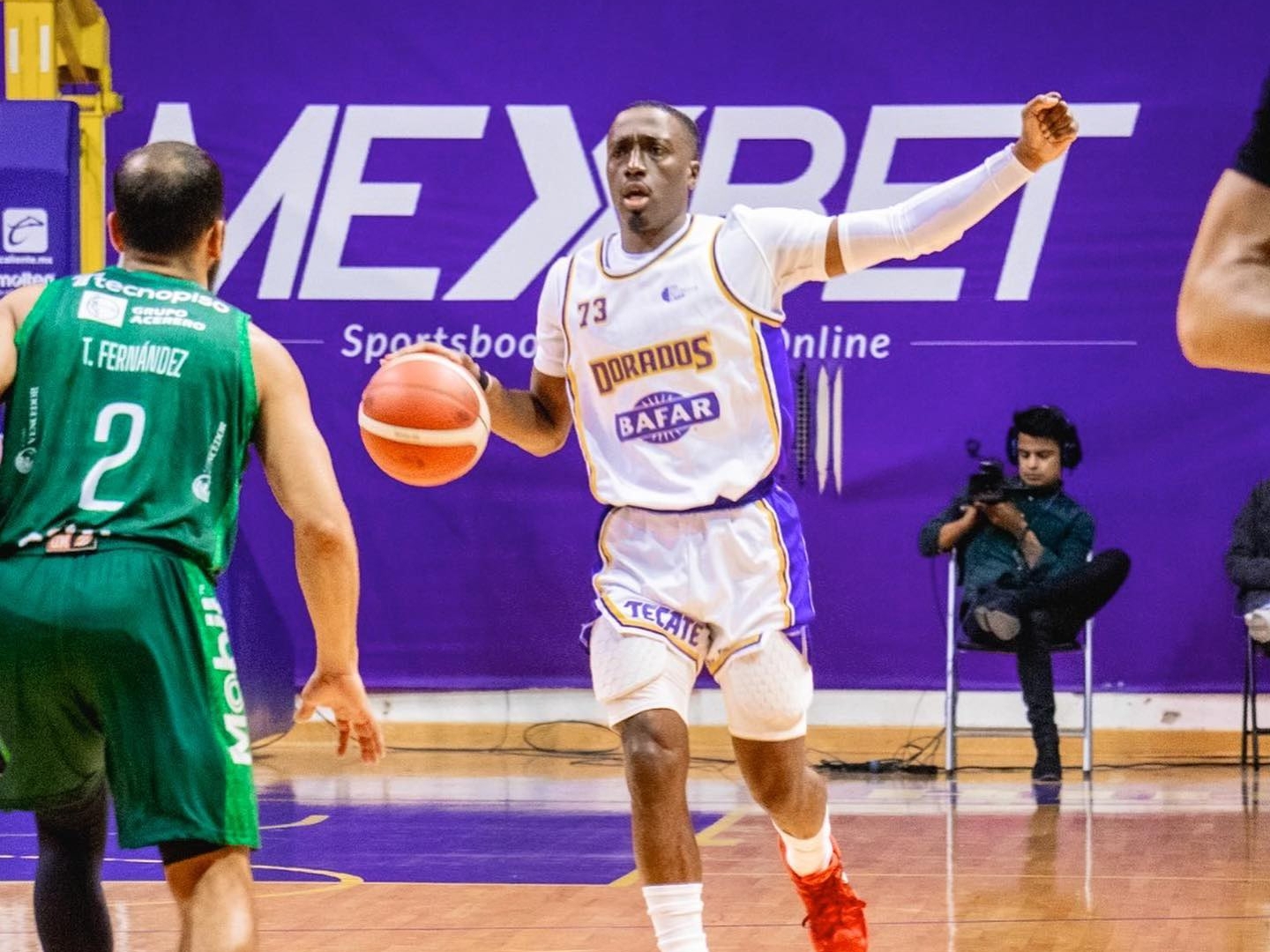 L'Élan Béarnais au complet avec Keshun Sherrill - BeBasket