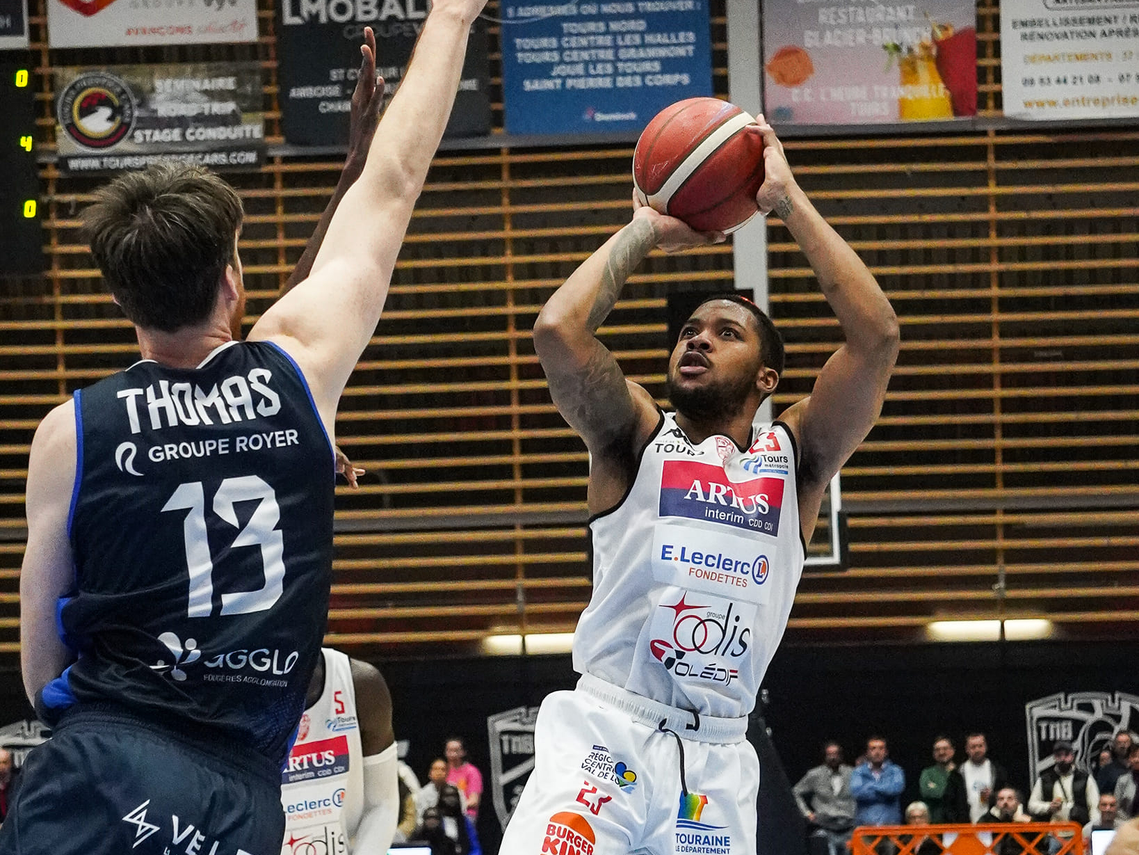 Collin Turner qualifie Tours au buzzer : le TMB défiera Le Mans en 1/8e ...