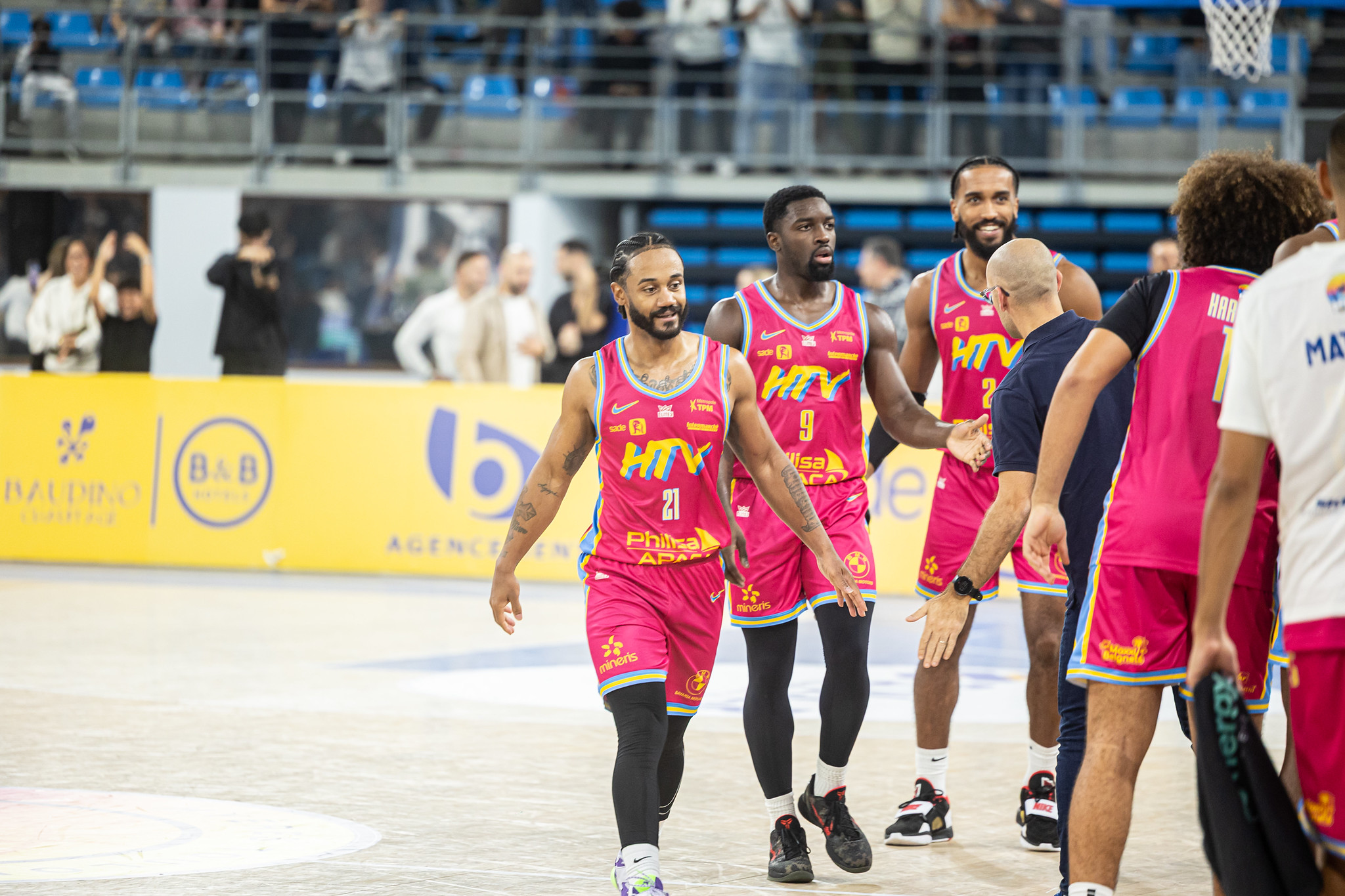 "Il est de mieux en mieux" : John Roberson prolonge sa pige avec Hyères ...