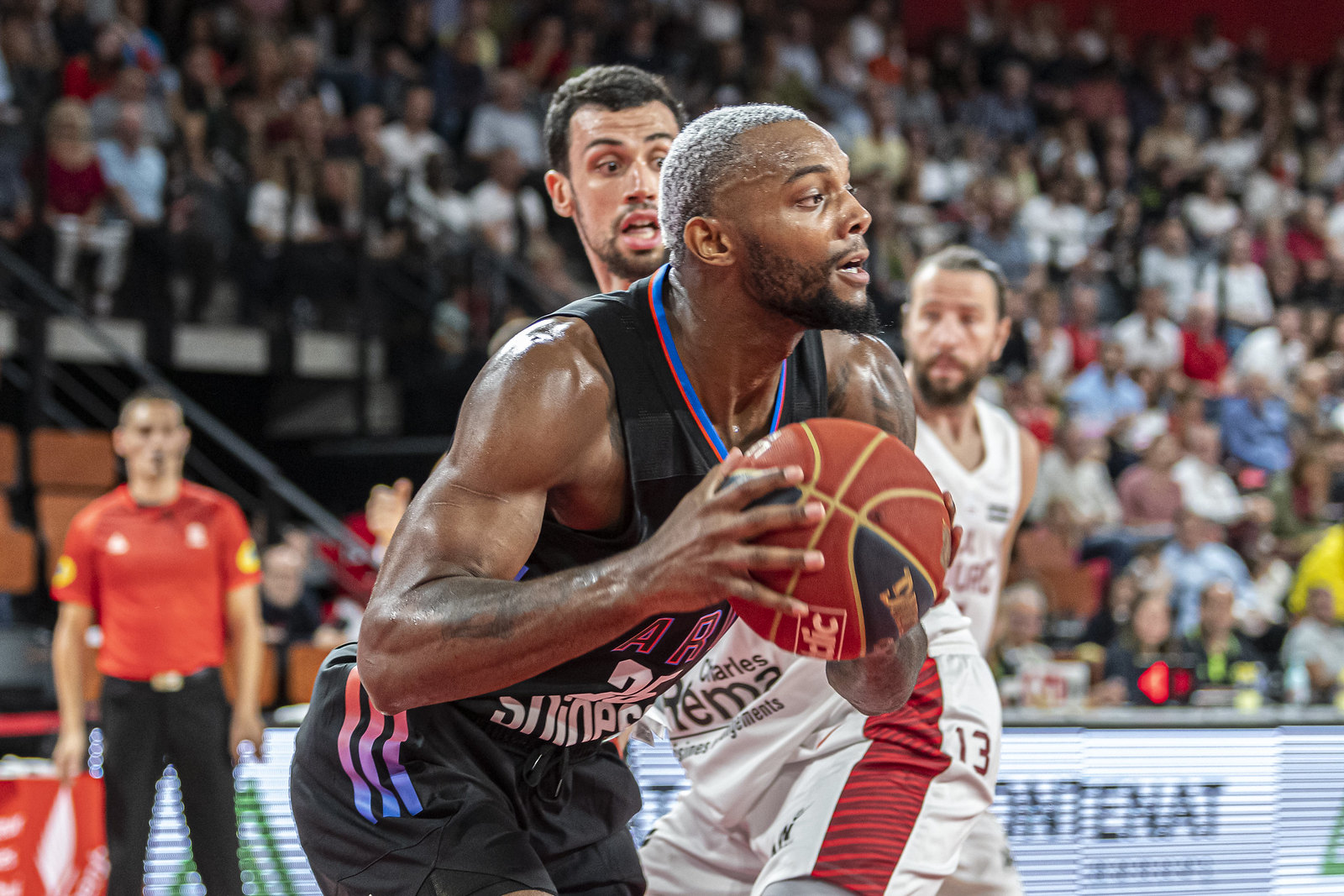 Paris récupère Aamir Simms, Jeremy Evans devrait rester encore un peu ...