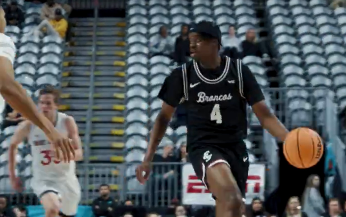 C'est fini pour Adama Bal et Santa Clara, sortis par Saint Mary’s ...