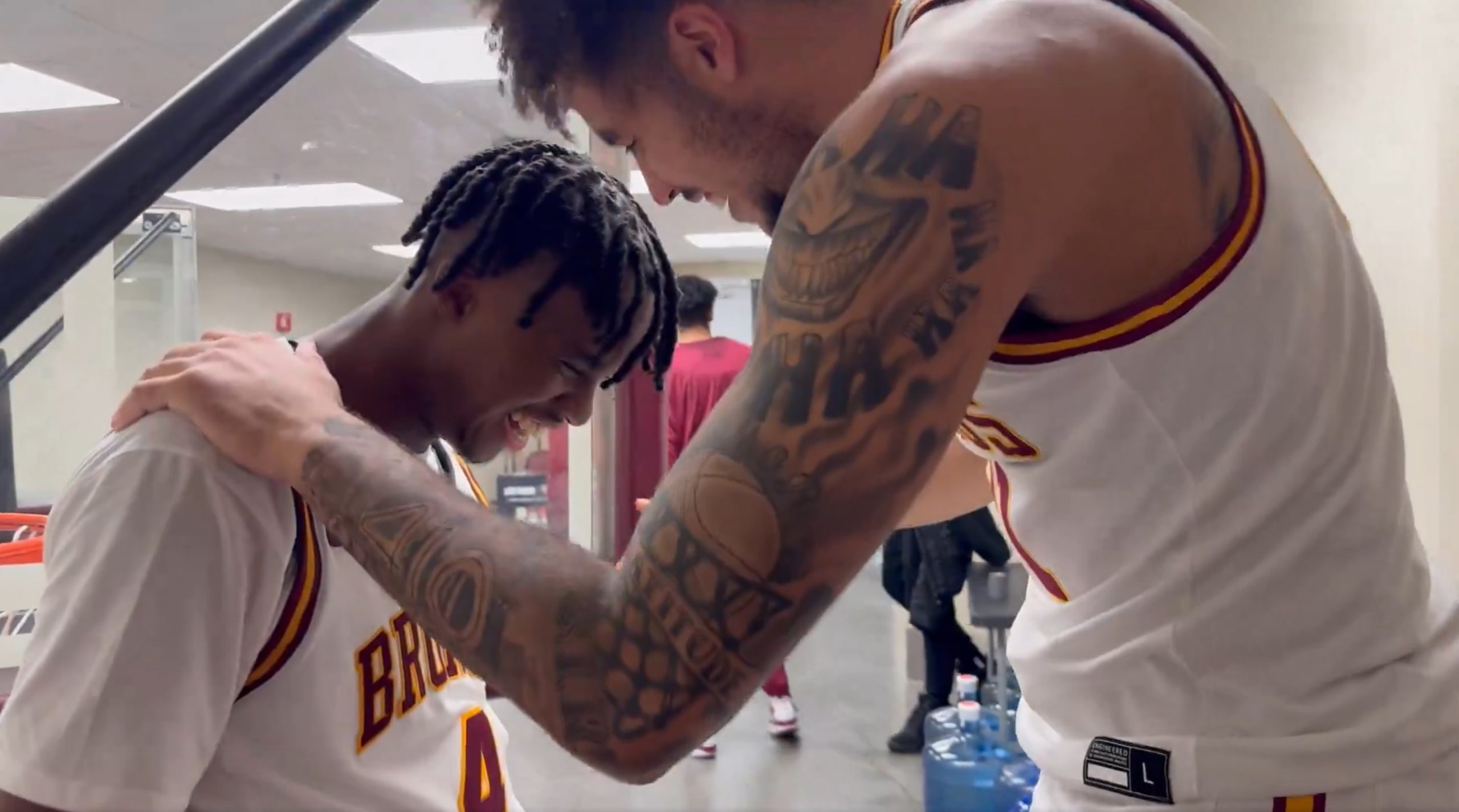 Adama Bal rentre le panier d'un succès historique pour Santa Clara ...