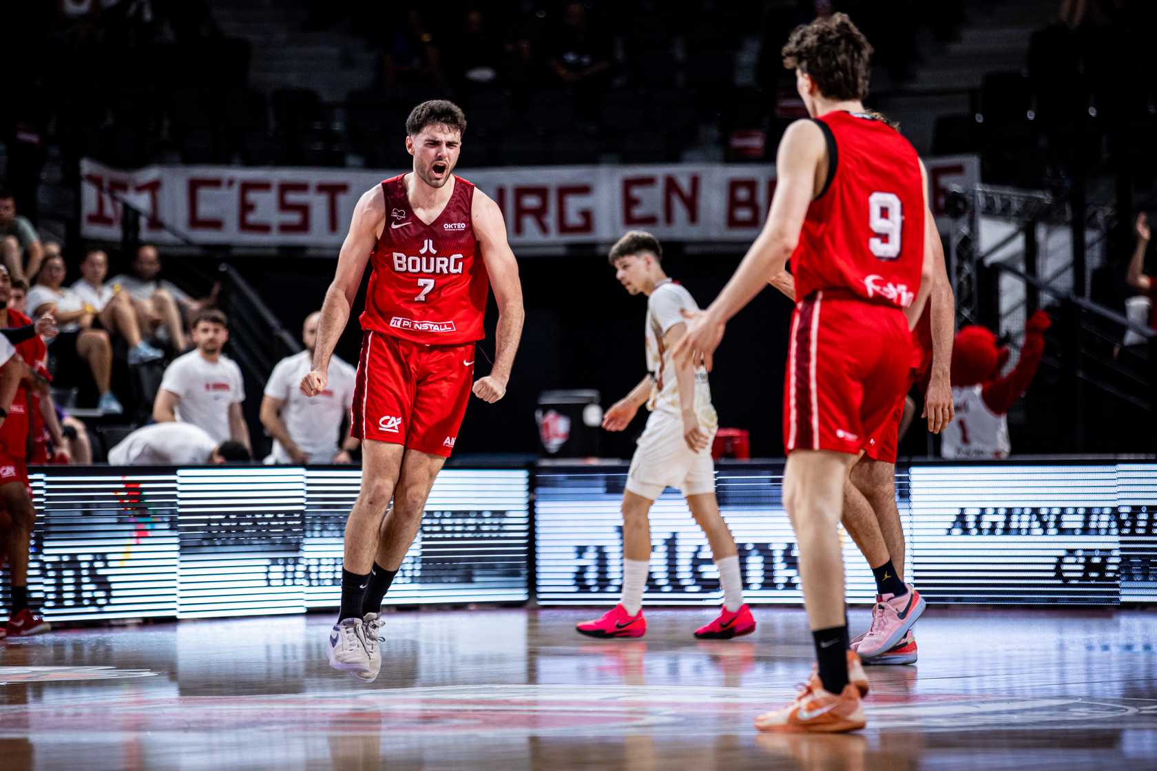 La JL Bourg poussive mais qualifiée en demi-finales du Trophée du Futur ...