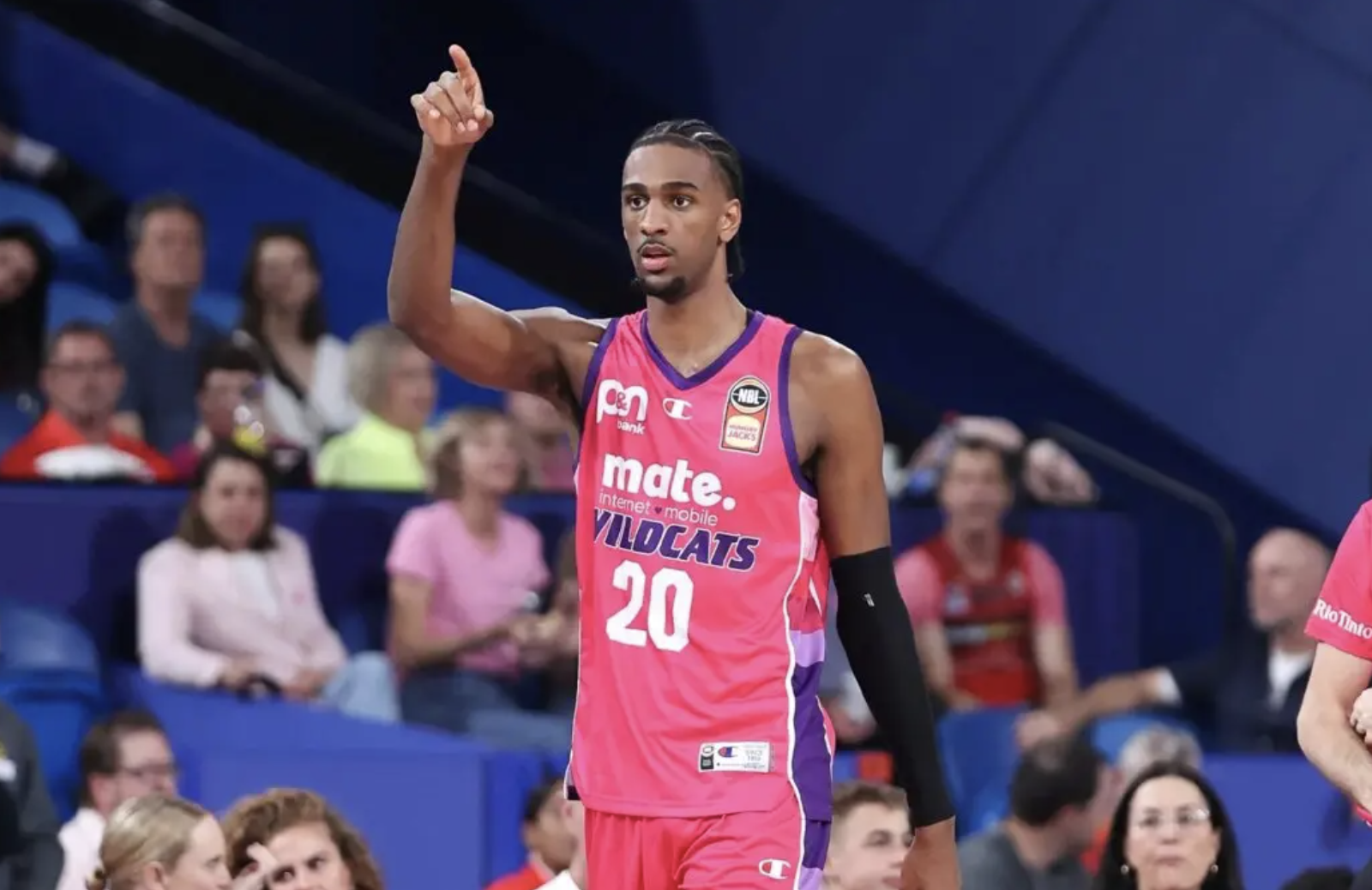 Alexandre Sarr et d’anciens meneurs de Betclic ELITE débutent les ...