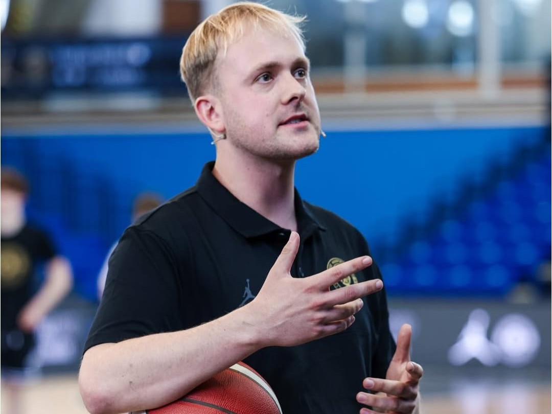 Un ancien assistant du Paris Basketball devient entraîneur de la ...