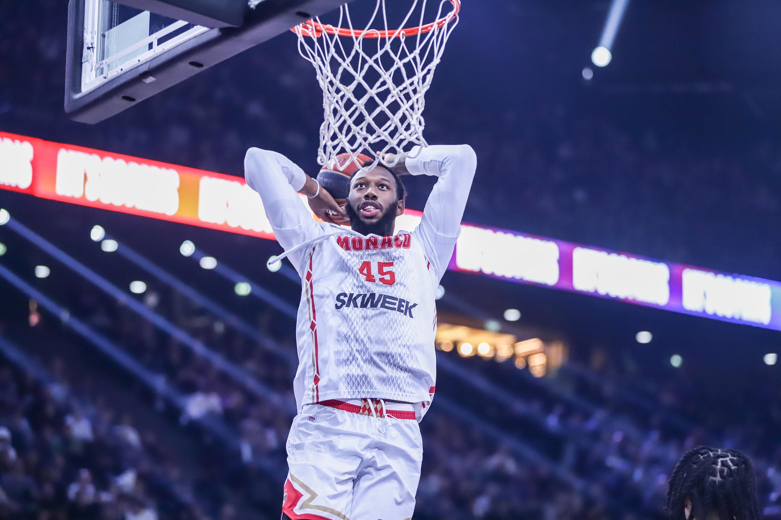 Donta Hall dans les carnets du Fenerbahçe, Chris Jones également ...