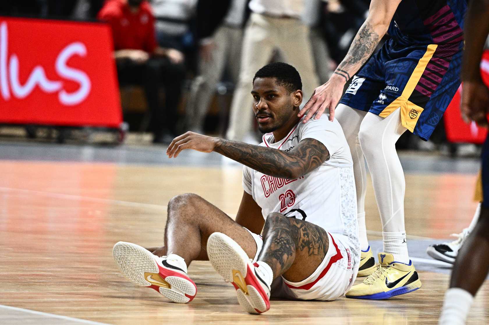 Chibuzo Agbo en difficulté à Cholet Basket, mais toujours soutenu par ...
