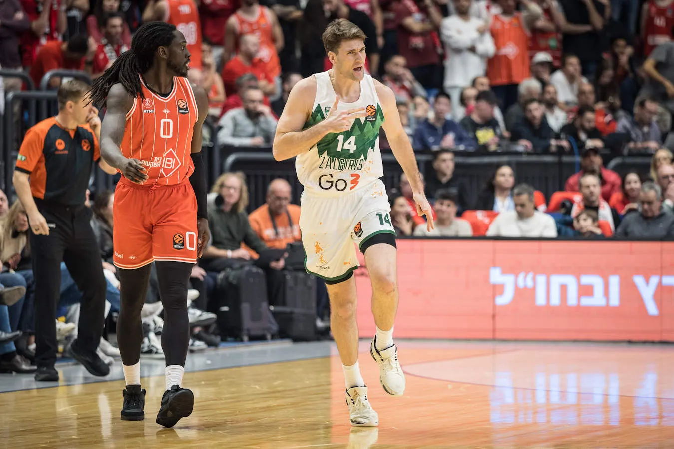 L’ancien capitaine du Paris Basketball Dustin Sleva plus que parfait ...