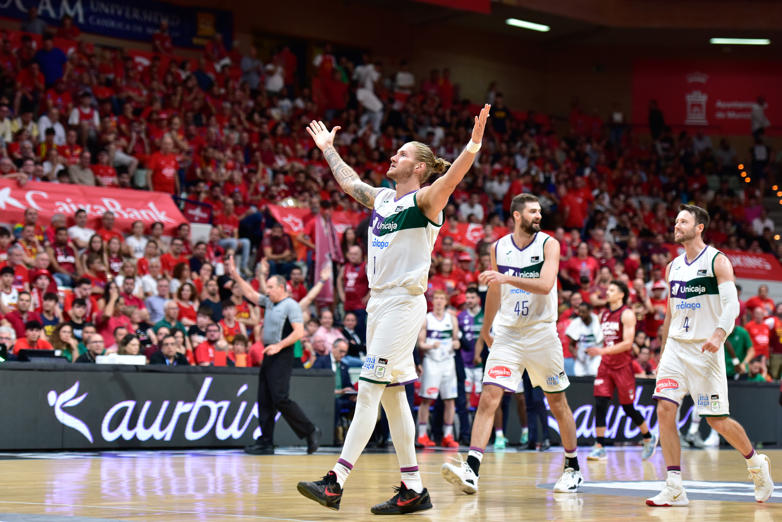 Dylan Osetkowski va signer à Barcelone, Dustin Sleva pourrait le ...