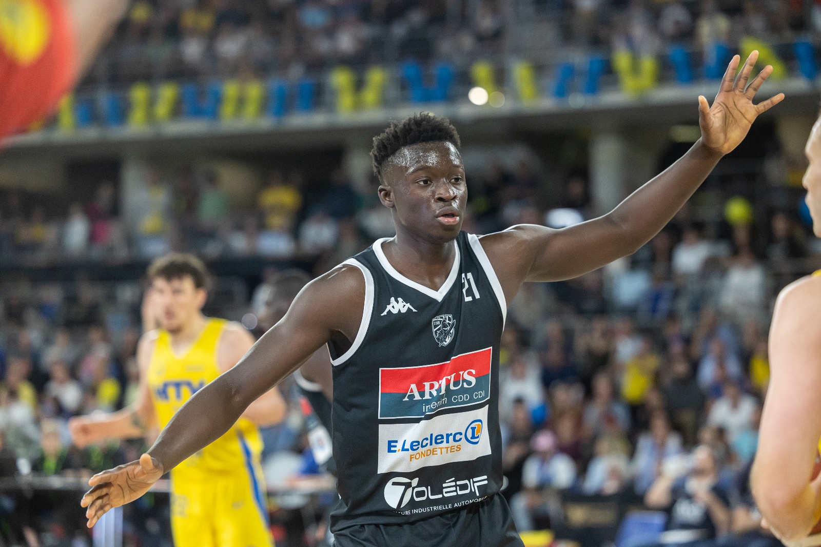 Ousmane Kaba en renfort à Poissy - BeBasket