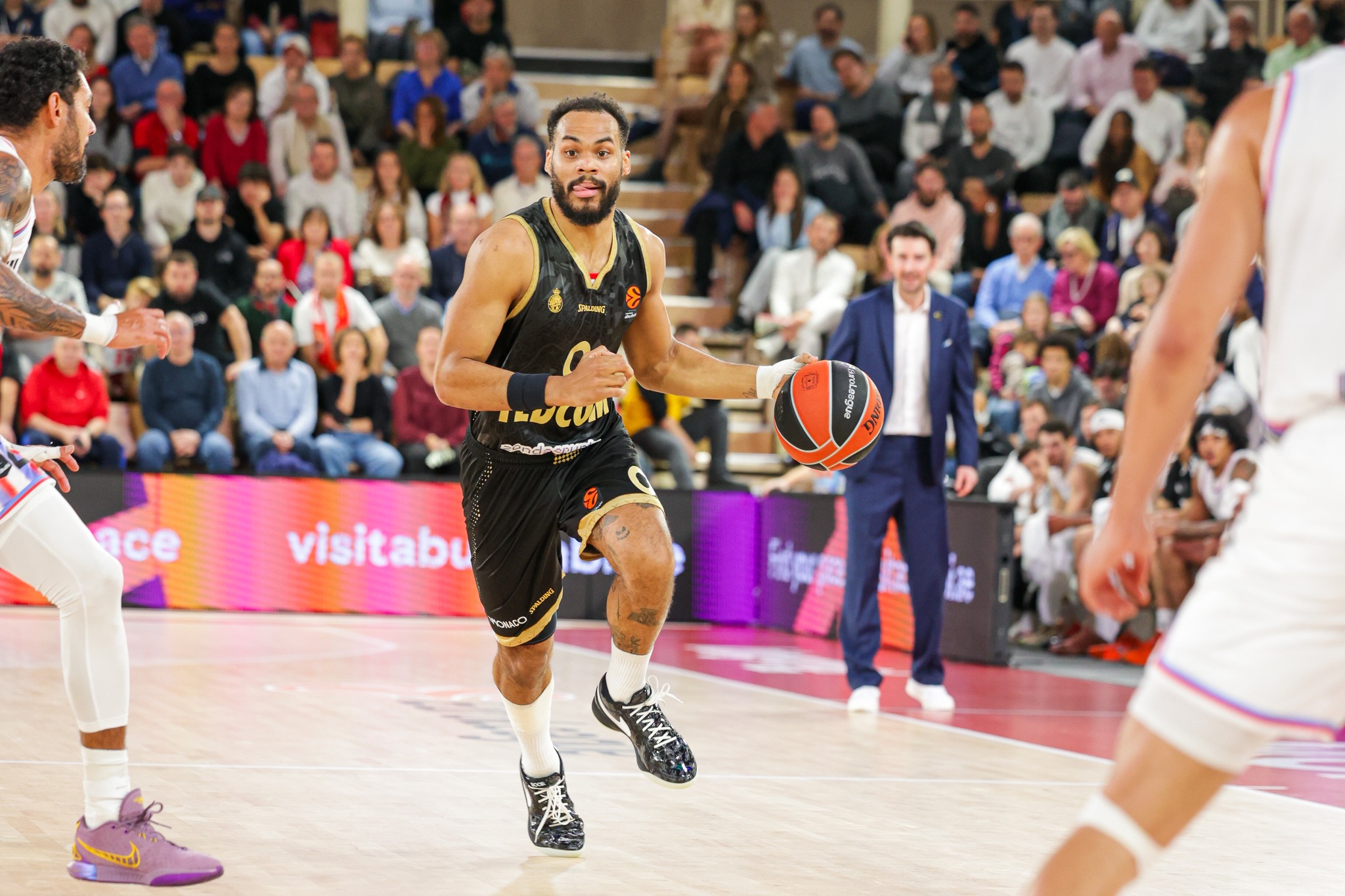 Elie Okobo élu MVP de la 14e journée d'EuroLeague - BeBasket