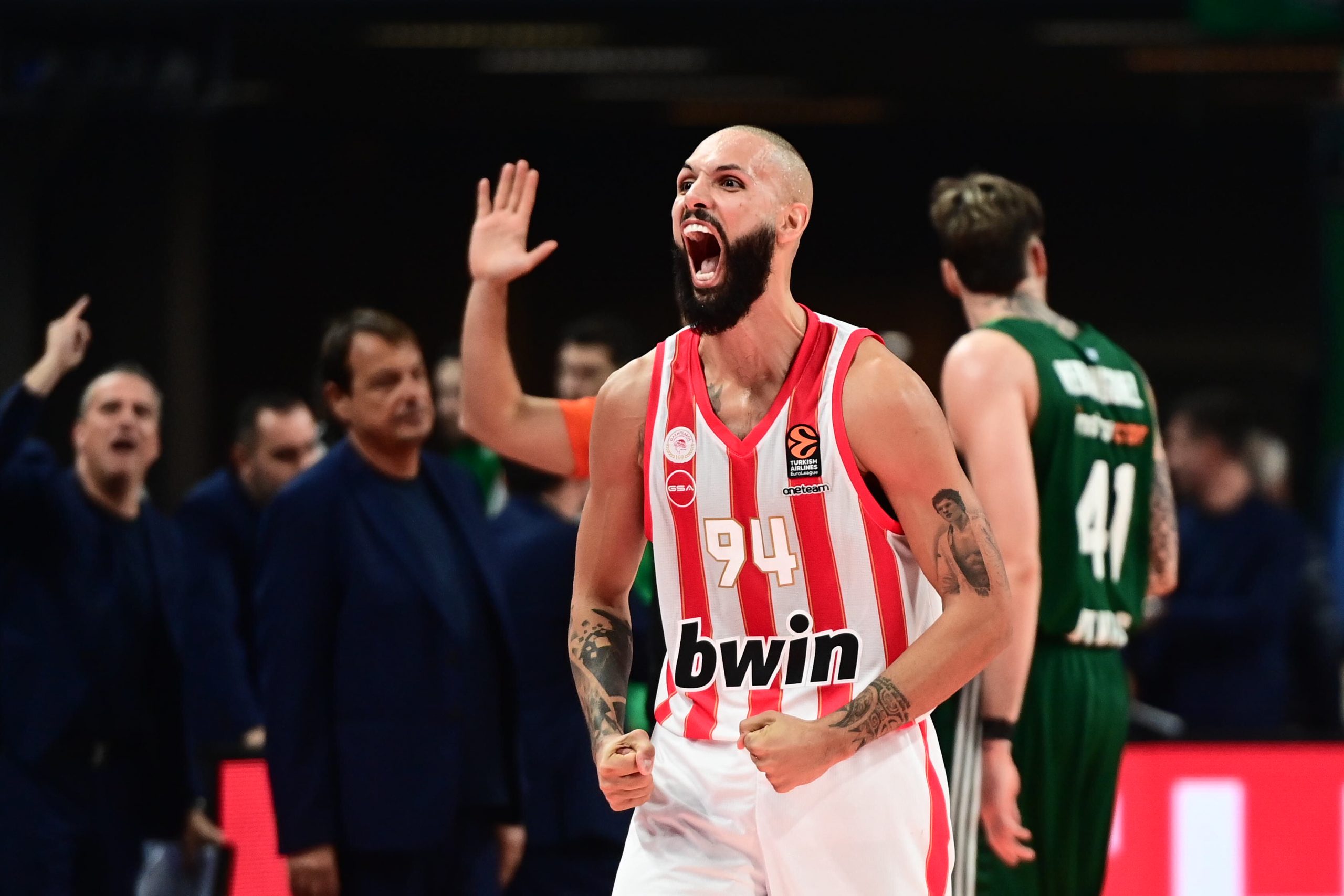 [Vidéo] Le money-time de dingue d'Evan Fournier lors du derby d'Athènes ...