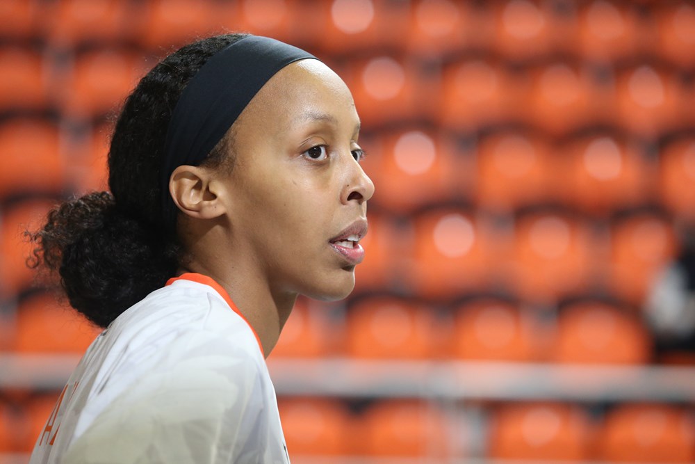 Farhiya Abdi quitte déjà Bourges - BeBasket
