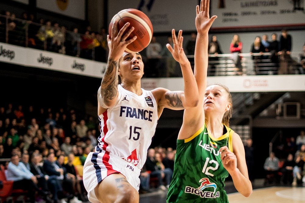 WNBA ou Équipe de France ? L’internationale française Gabby Williams ...