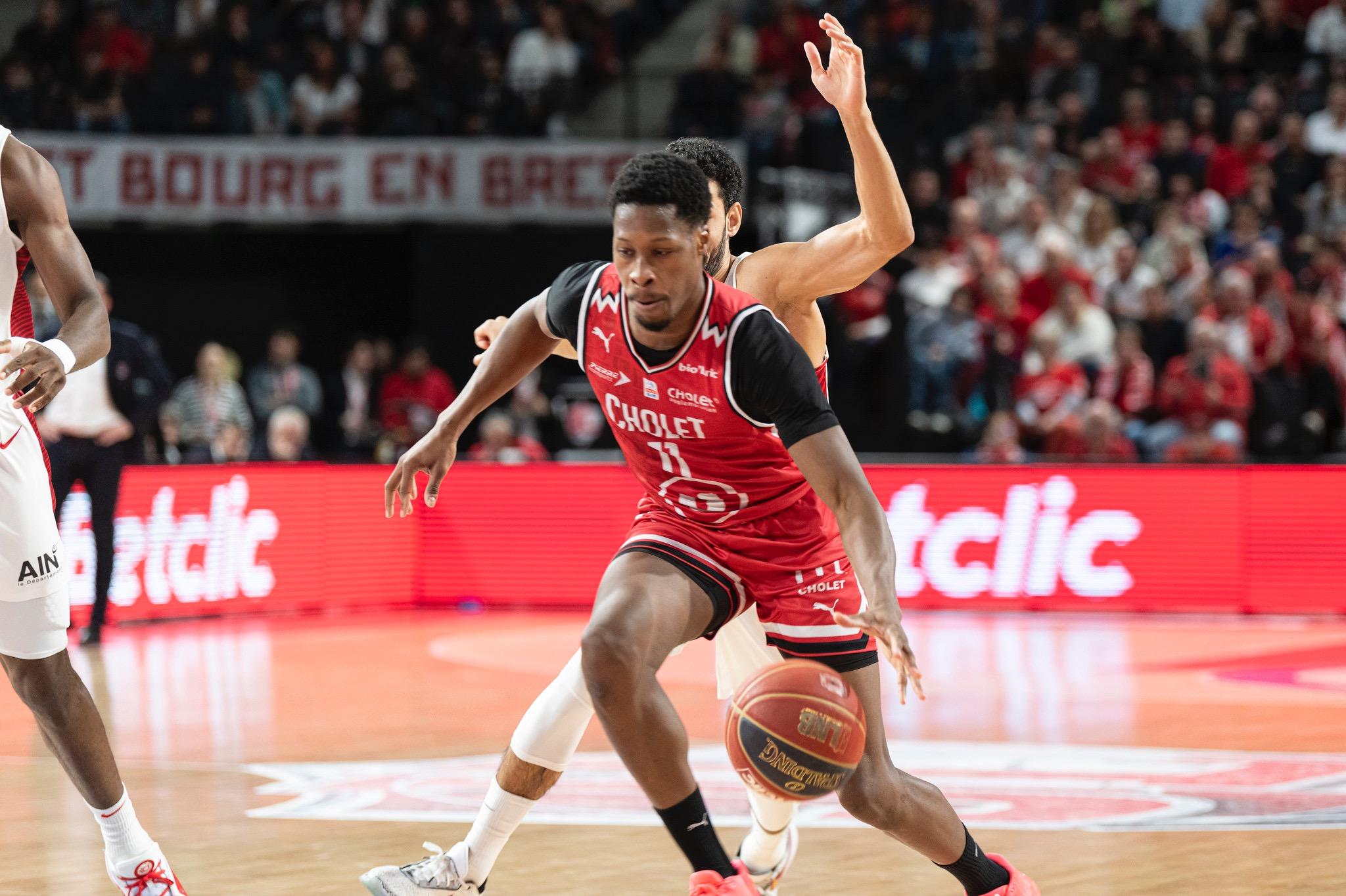 Gérald Ayayi arrêté huit semaines, Sako forfait contre Strasbourg ...