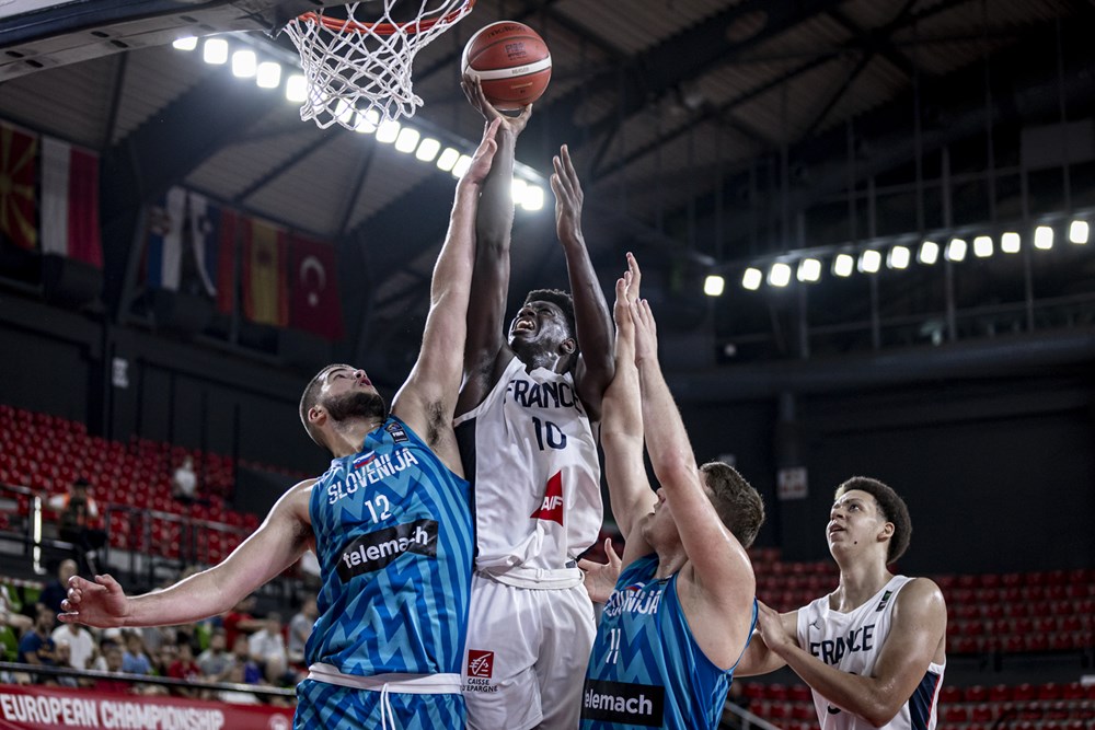 L'équipe de France U18 masculine s'incline d'un souffle face à la ...