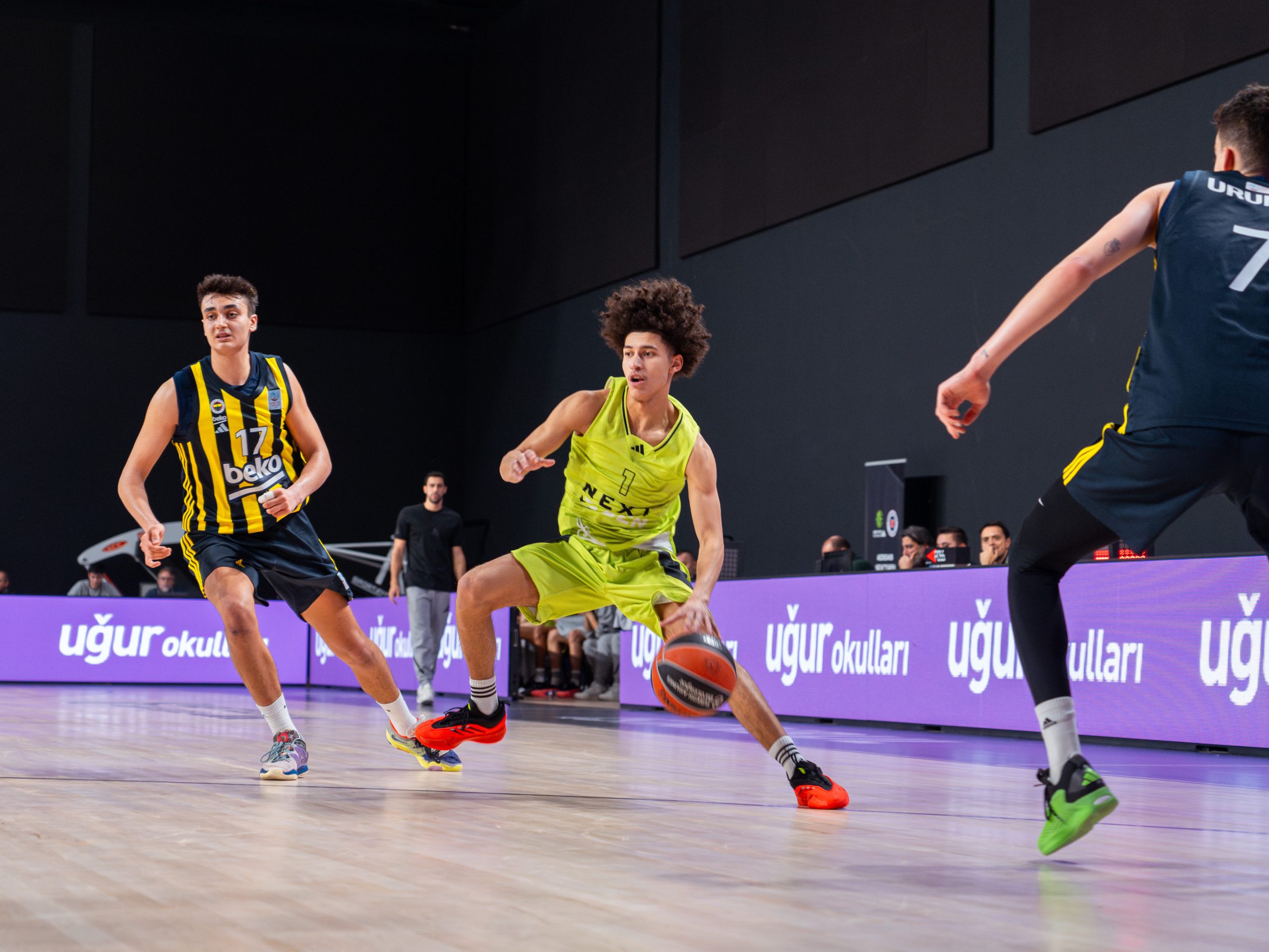 Jahel Trefle et Isaac Guedegbe très performants face au Fenerbahçe ...