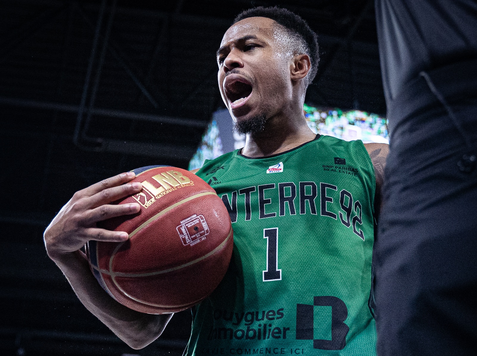 Transfer: Justin Bibbins officially signs with JDA Dijon for two ...