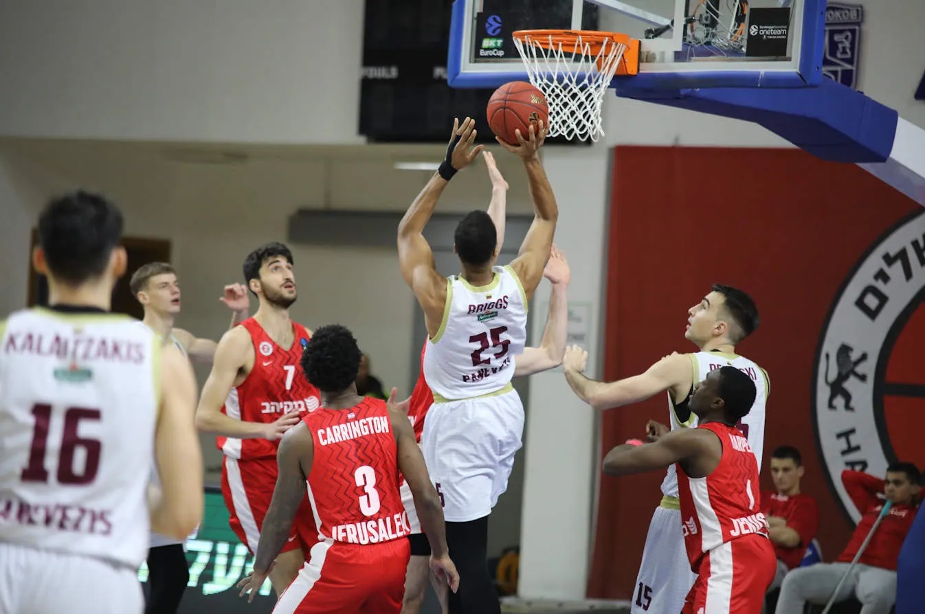 Cholet Basket : Justin Briggs en renfort - BeBasket