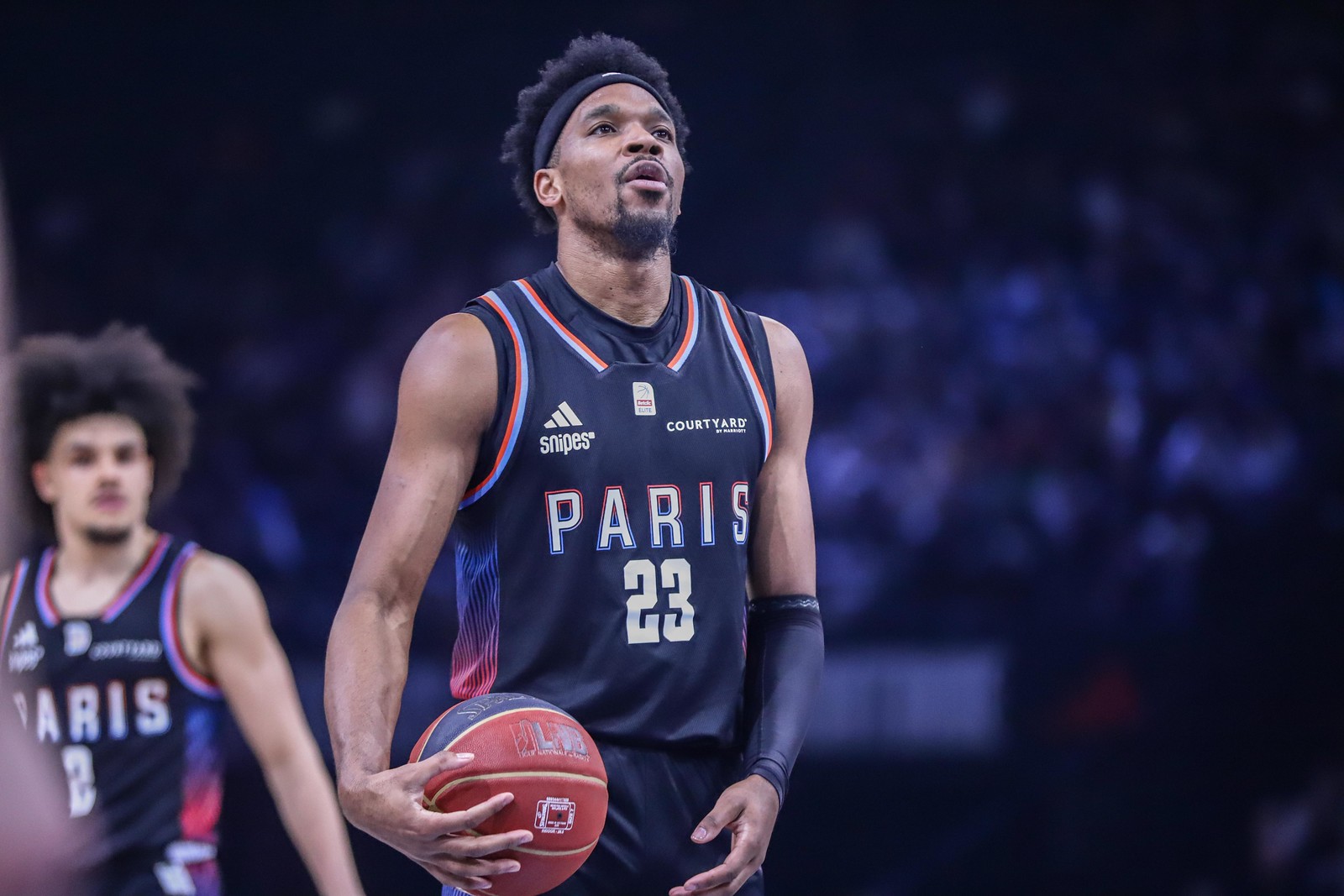 Paris sort Cholet et rejoint l'ASVEL en demi-finales des playoffs ...
