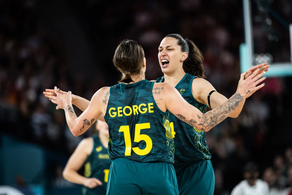 L'Australie, d'un fiasco imminent à une demi-finale olympique ! - BeBasket