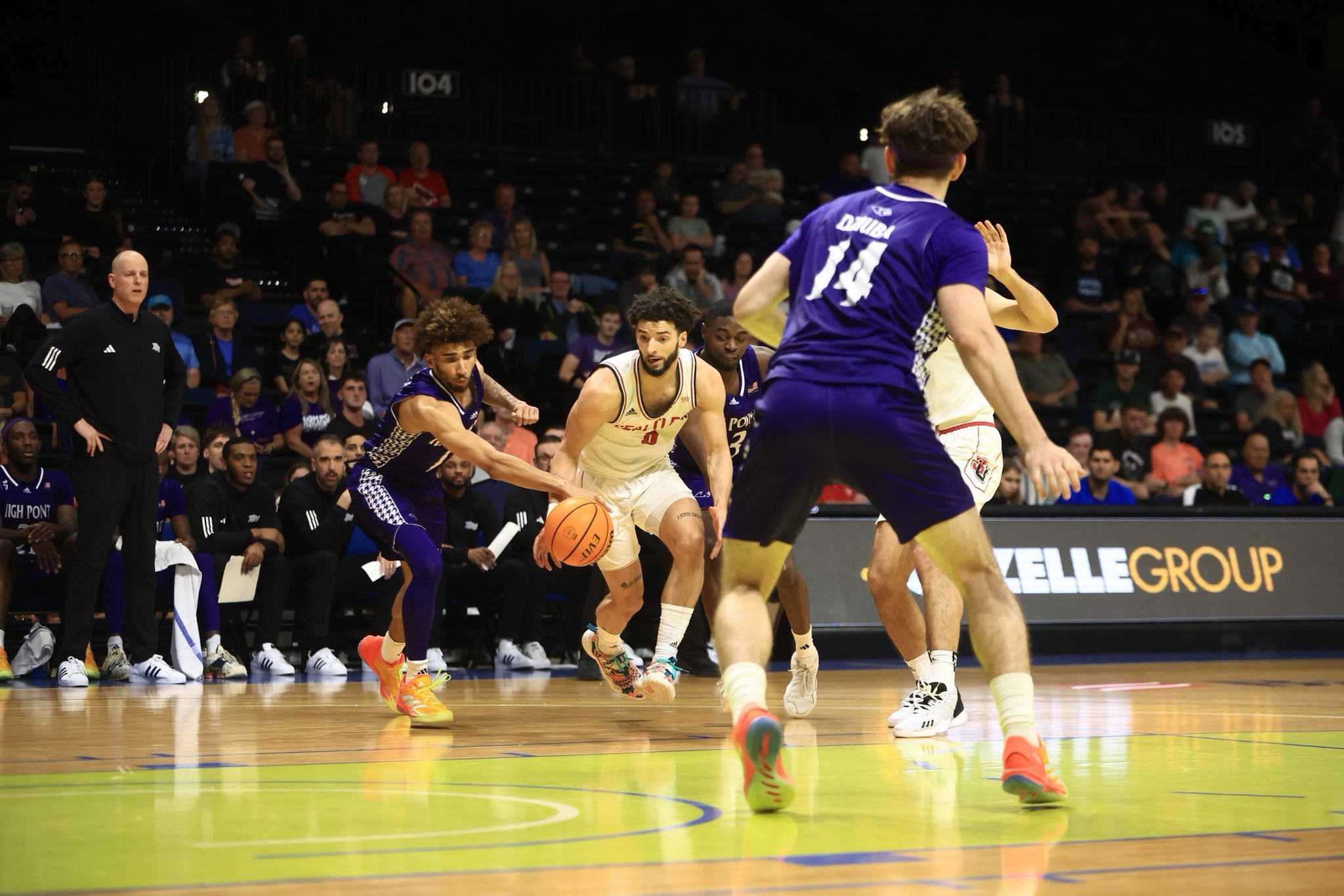 High Point battu en finale du CBI, Kezza Giffa dans le cinq du tournoi ...