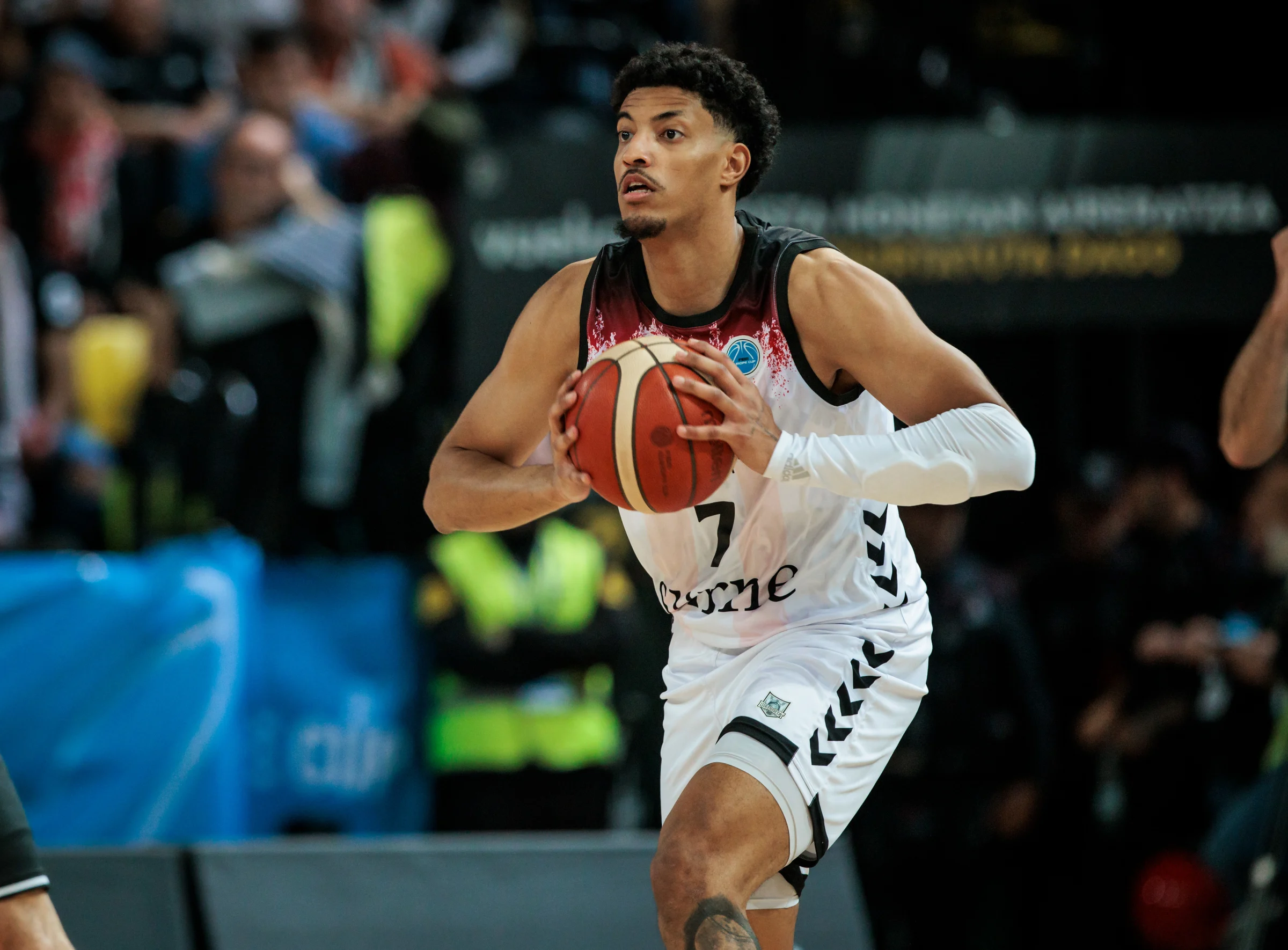 Malcolm Cazalon et Bilbao font un premier pas vers le sacre en FIBA ...