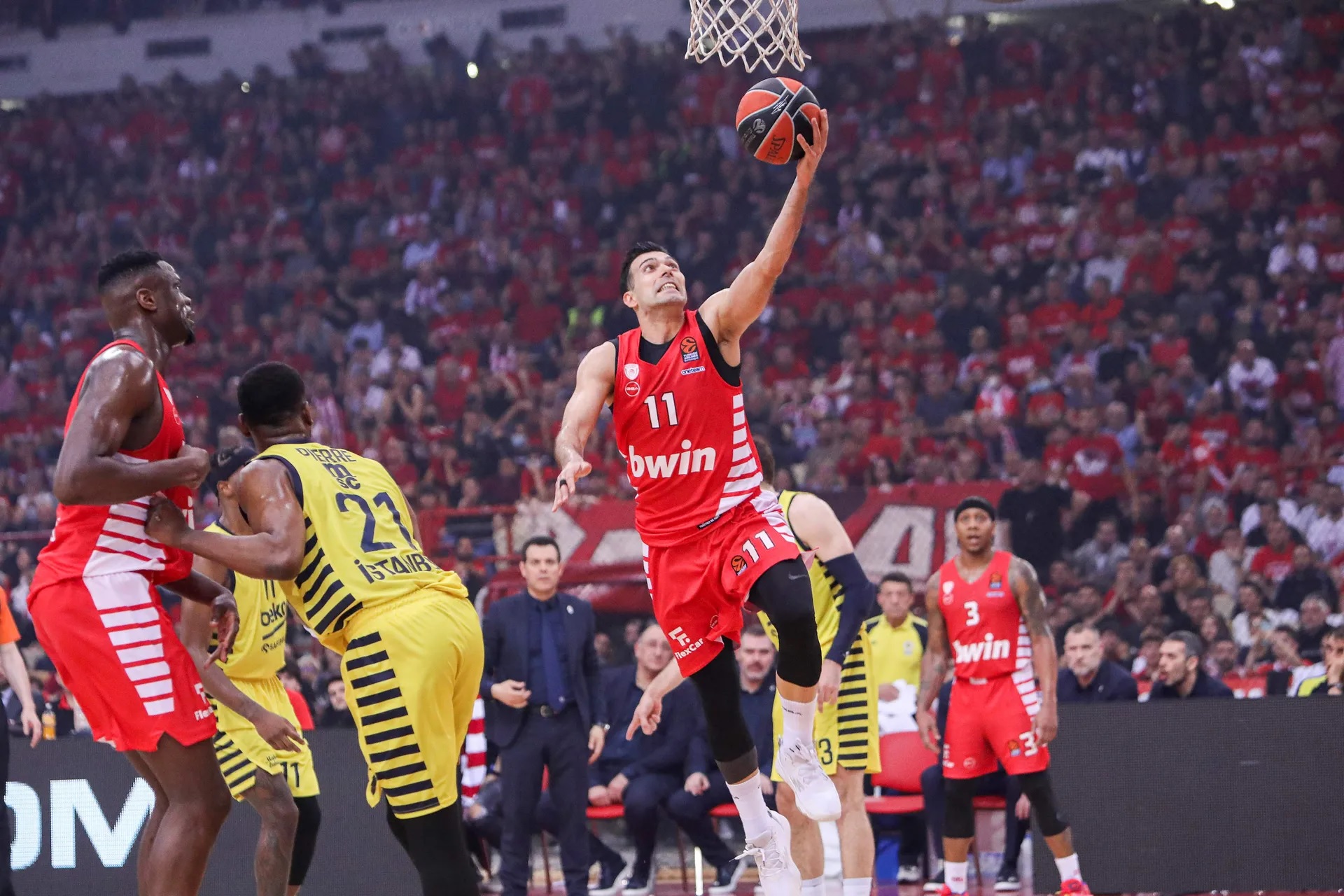 L'Olympiakos et Moustapha Fall retournent au Final Four - BeBasket
