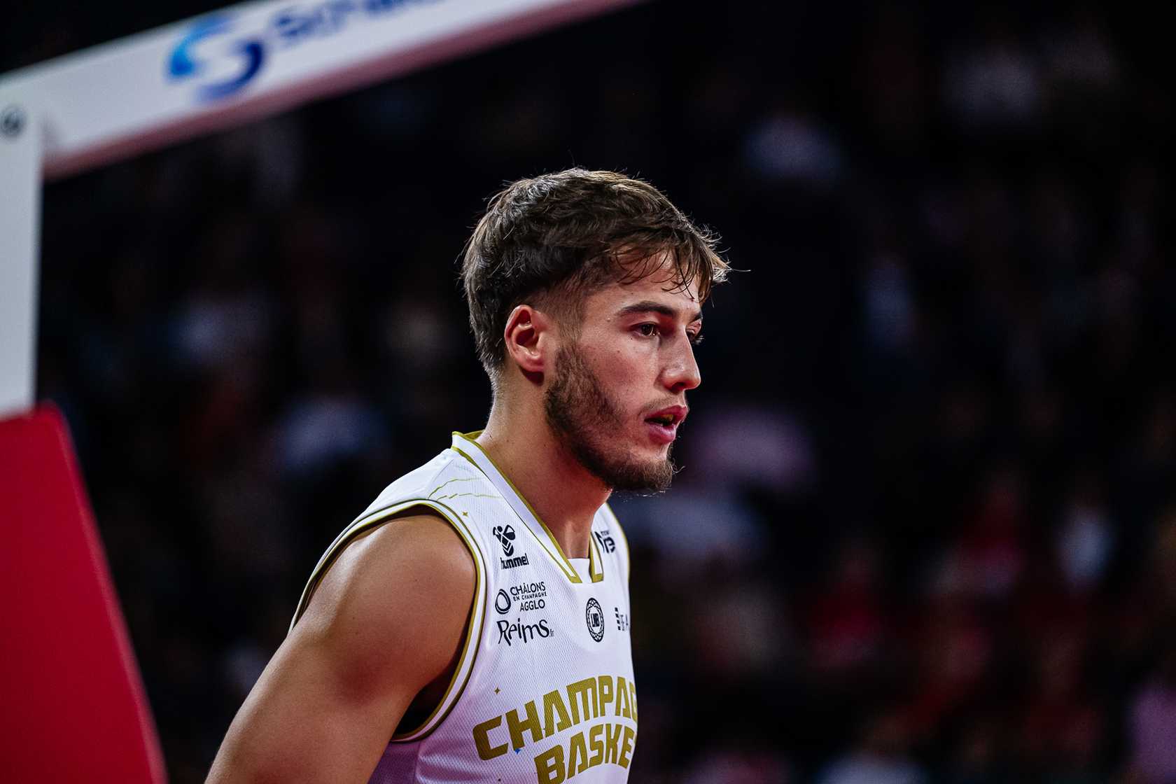 Mattéo Legat de retour dans sa région, avec une signature à la Chorale ...